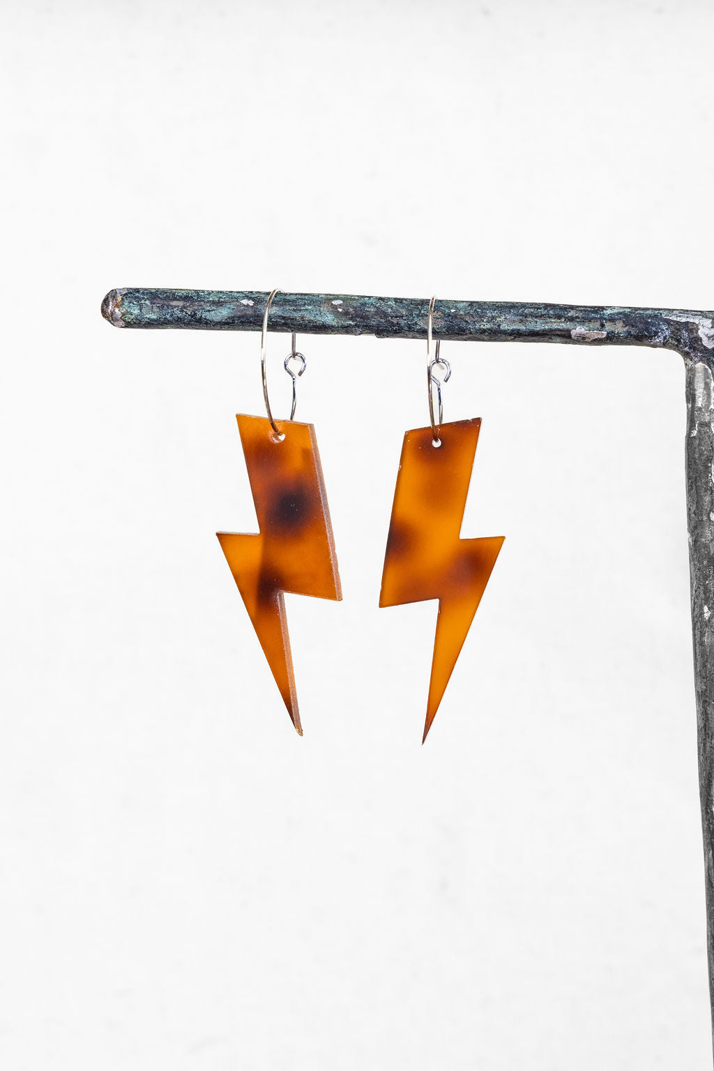 Tortoise Lightening Bolt Hoops, Large – Sunward